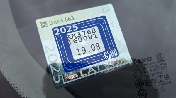 Белый Вольво В70 2010 в Рига, объемом двигателя 1.60 л и пробегом 340 тыс. км за 4690 €, фото 2 на AUTOMOTO.COM.LV