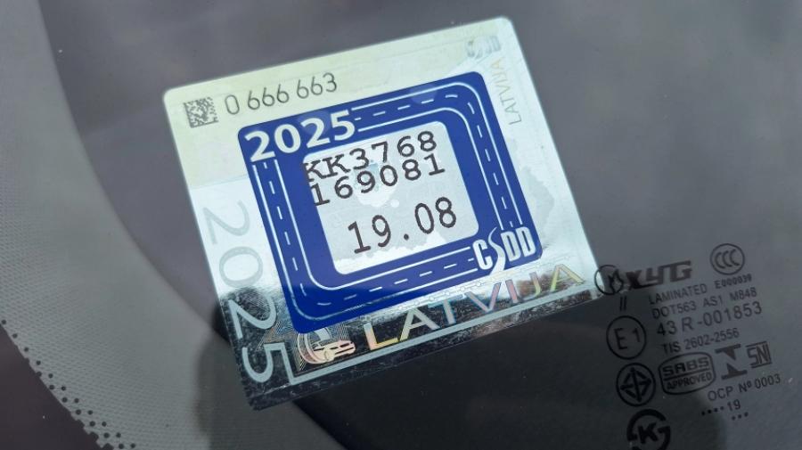 Белый Вольво В70 2010 в Рига, объемом двигателя 1.60 л и пробегом 340 тыс. км за 4690 €, фото 3 на AUTOMOTO.COM.LV