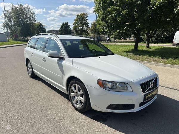 Balts Volvo V70 2010 Telšiai, ar dzinēja tilpumu 1.56 L un nobraukumu 312 tūkst. km par 2150 €, foto 3 vietnē AUTOMOTO.COM.LV