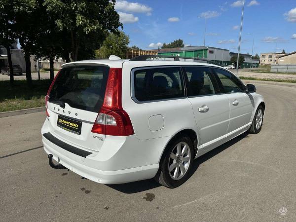 Balts Volvo V70 2010 Telšiai, ar dzinēja tilpumu 1.56 L un nobraukumu 312 tūkst. km par 2150 €, foto 5 vietnē AUTOMOTO.COM.LV