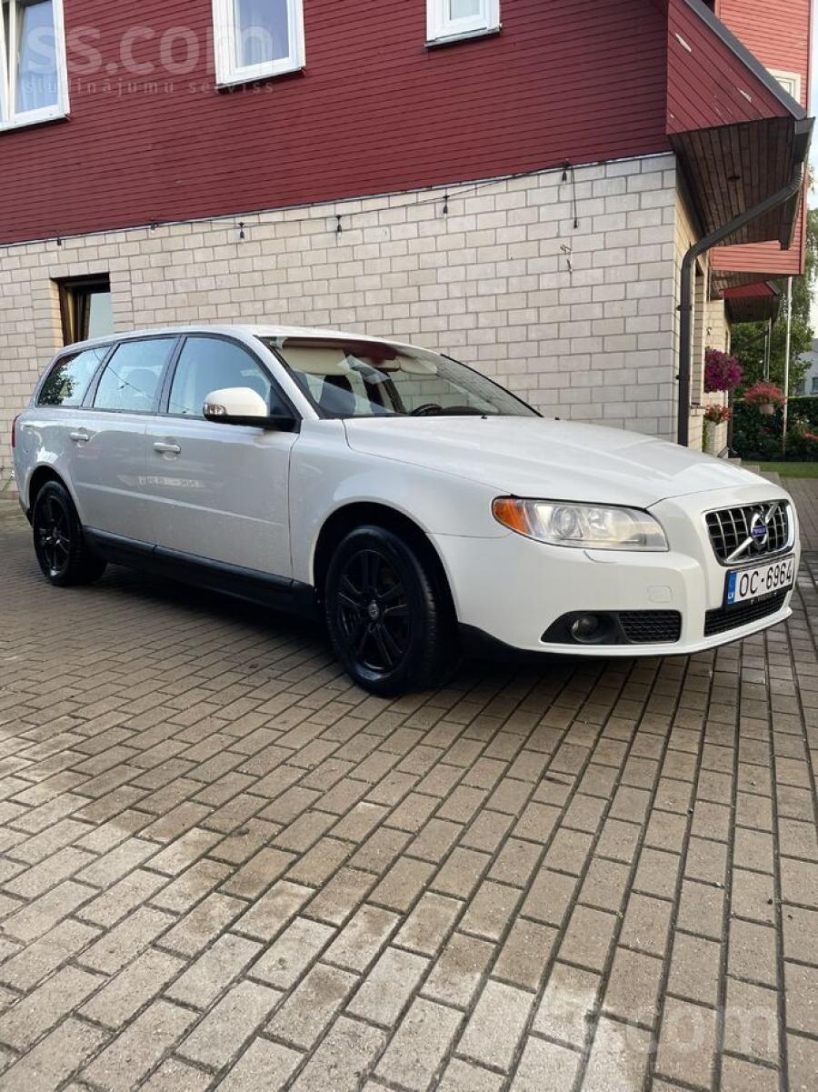 Balts Volvo V70 2010 Talsi, ar dzinēja tilpumu 2.00 L un nobraukumu 324 tūkst. km par 4700 €, foto 5 vietnē AUTOMOTO.COM.LV