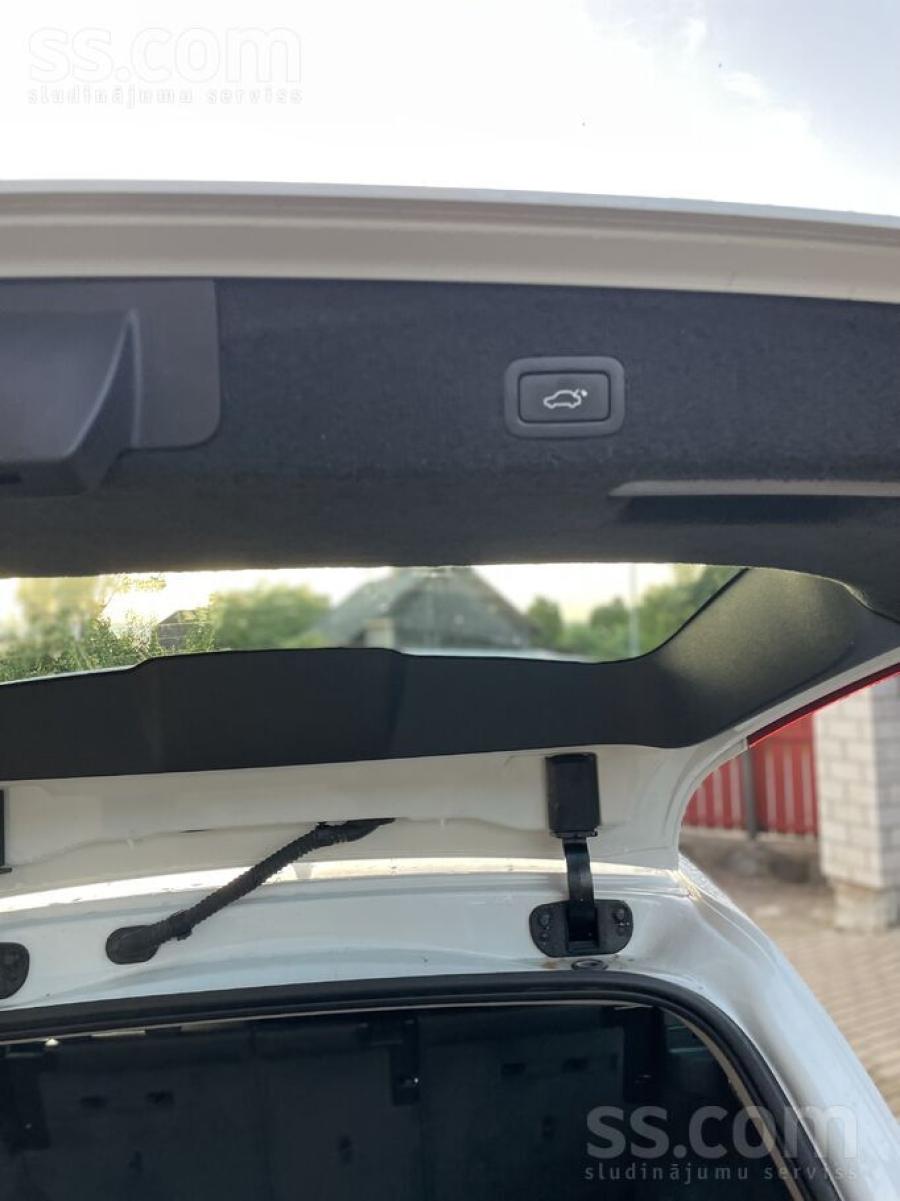 Balts Volvo V70 2010 Talsi, ar dzinēja tilpumu 2.00 L un nobraukumu 324 tūkst. km par 4700 €, foto 9 vietnē AUTOMOTO.COM.LV