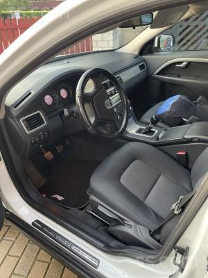 Balts Volvo V70 2010 Talsi, ar dzinēja tilpumu 2.00 L un nobraukumu 324 tūkst. km par 4700 €, foto 11 vietnē AUTOMOTO.COM.LV