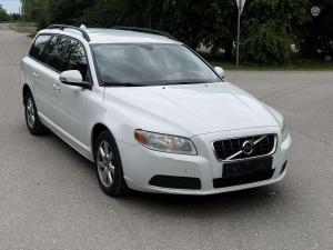 White Volvo V70 2010 in Ukmerge, with an engine capacity of 1.98 L and mileage of 360 thousand km for 3500 €, photo 4 on AUTOMOTO.COM.LV