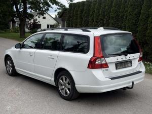 White Volvo V70 2010 in Ukmerge, with an engine capacity of 1.98 L and mileage of 360 thousand km for 3500 €, photo 6 on AUTOMOTO.COM.LV