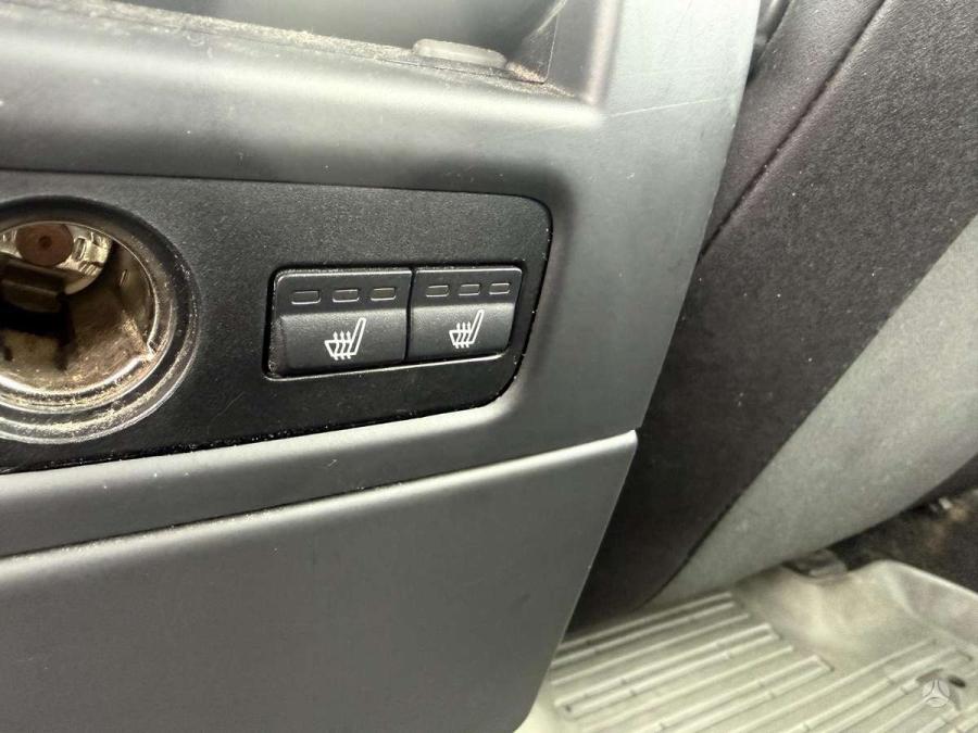 White Volvo V70 2010 in Ukmerge, with an engine capacity of 1.98 L and mileage of 360 thousand km for 3500 €, photo 10 on AUTOMOTO.COM.LV