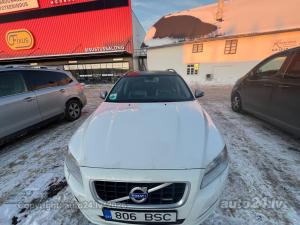 White Volvo V70 2011 in Tartu, with an engine capacity of 2.00 L and mileage of 199 thousand km for 6000 €, photo 5 on AUTOMOTO.COM.LV