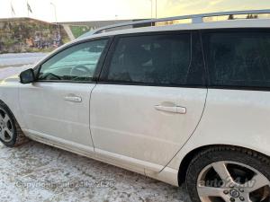 White Volvo V70 2011 in Tartu, with an engine capacity of 2.00 L and mileage of 199 thousand km for 6000 €, photo 7 on AUTOMOTO.COM.LV