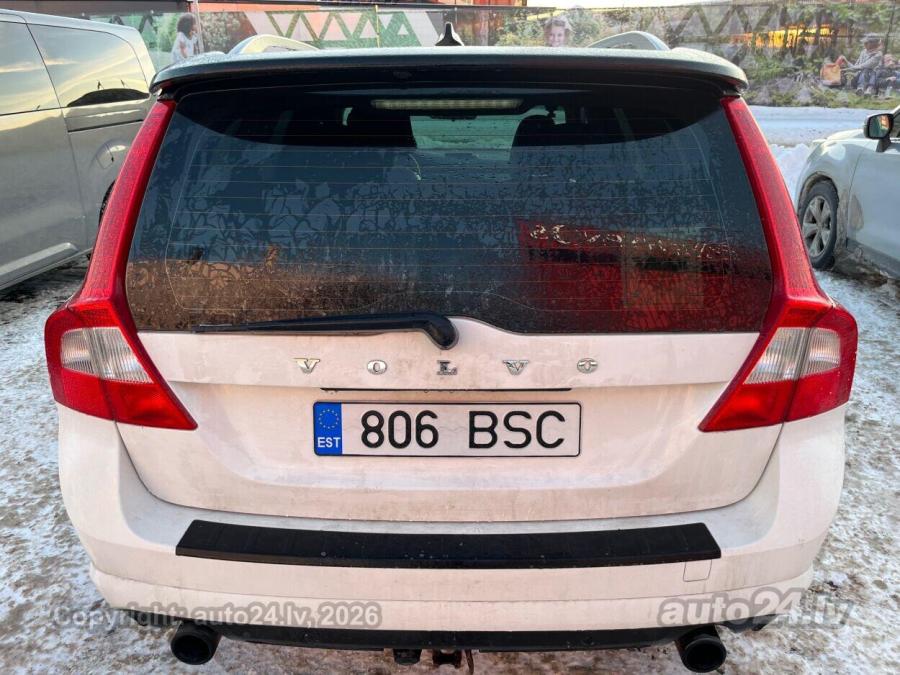 White Volvo V70 2011 in Tartu, with an engine capacity of 2.00 L and mileage of 199 thousand km for 6000 €, photo 8 on AUTOMOTO.COM.LV
