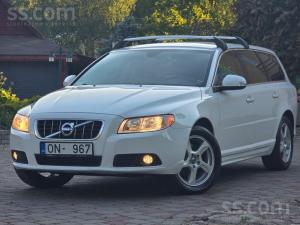 White Volvo V70 2011 in Riga, with an engine capacity of 2.40 L and mileage of 316 thousand km for 5950 €, photo  on AUTOMOTO.COM.LV