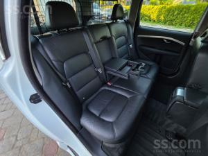Balts Volvo V70 2011 Rīga, ar dzinēja tilpumu 2.40 L un nobraukumu 316 tūkst. km par 5950 €, foto 18 vietnē AUTOMOTO.COM.LV
