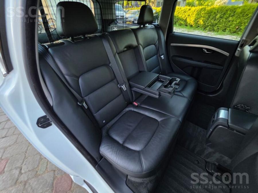 Balts Volvo V70 2011 Rīga, ar dzinēja tilpumu 2.40 L un nobraukumu 316 tūkst. km par 5950 €, foto 18 vietnē AUTOMOTO.COM.LV