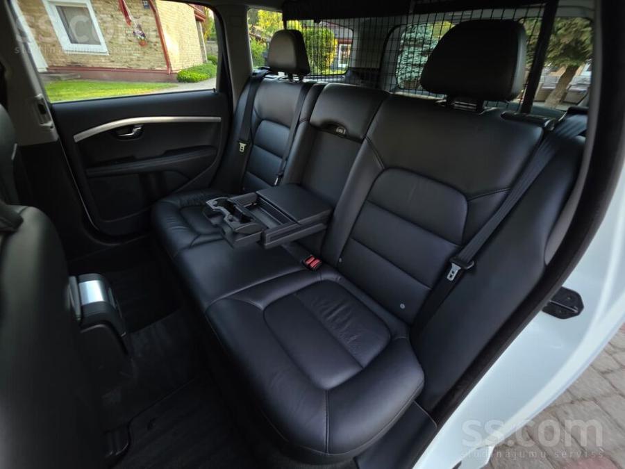 Balts Volvo V70 2011 Rīga, ar dzinēja tilpumu 2.40 L un nobraukumu 316 tūkst. km par 5950 €, foto 19 vietnē AUTOMOTO.COM.LV
