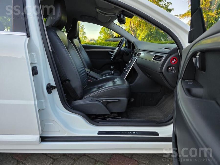 Balts Volvo V70 2011 Rīga, ar dzinēja tilpumu 2.40 L un nobraukumu 316 tūkst. km par 5950 €, foto 21 vietnē AUTOMOTO.COM.LV