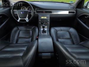 Balts Volvo V70 2011 Rīga, ar dzinēja tilpumu 2.40 L un nobraukumu 316 tūkst. km par 5950 €, foto 24 vietnē AUTOMOTO.COM.LV