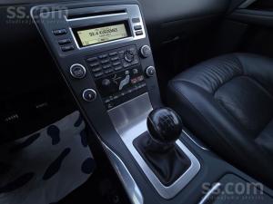 Balts Volvo V70 2011 Rīga, ar dzinēja tilpumu 2.40 L un nobraukumu 316 tūkst. km par 5950 €, foto 28 vietnē AUTOMOTO.COM.LV