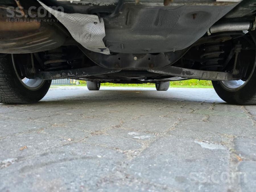 Balts Volvo V70 2011 Rīga, ar dzinēja tilpumu 2.40 L un nobraukumu 316 tūkst. km par 5950 €, foto 33 vietnē AUTOMOTO.COM.LV