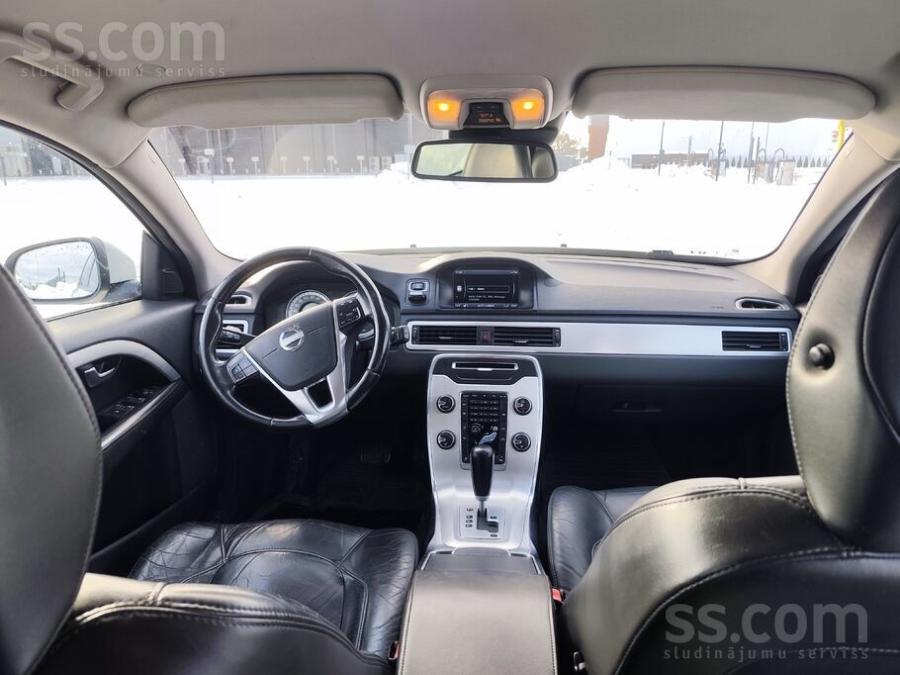 Balts Volvo V70 2011 Liepāja, ar dzinēja tilpumu 2.00 L un nobraukumu 332 tūkst. km par 5300 €, foto 7 vietnē AUTOMOTO.COM.LV