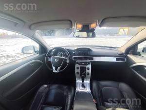 Balts Volvo V70 2011 Liepāja, ar dzinēja tilpumu 2.00 L un nobraukumu 332 tūkst. km par 5300 €, foto 9 vietnē AUTOMOTO.COM.LV