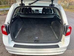 White Volvo V70 2011 in Riga, with an engine capacity of 2.00 L and mileage of 334 thousand km for 3750 €, photo 9 on AUTOMOTO.COM.LV