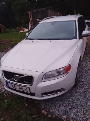 Balts Volvo V70 2011 Tallina, ar dzinēja tilpumu 2.00 L un nobraukumu 0 tūkst. km par 3000 €, foto 5 vietnē AUTOMOTO.COM.LV