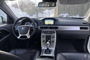 White Volvo V70 2012 in Silute, with an engine capacity of 1.56 L and mileage of 399 thousand km for 2900 €, photo 6 on AUTOMOTO.COM.LV