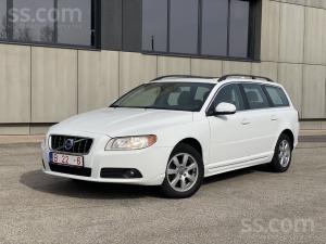 White Volvo V70 2012 in Riga, with an engine capacity of 2.00 L and mileage of 326 thousand km for 4990 €, photo 1 on AUTOMOTO.COM.LV