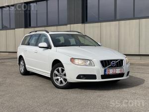 White Volvo V70 2012 in Riga, with an engine capacity of 2.00 L and mileage of 326 thousand km for 4990 €, photo 4 on AUTOMOTO.COM.LV