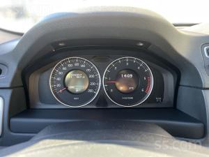 White Volvo V70 2012 in Riga, with an engine capacity of 2.00 L and mileage of 326 thousand km for 4990 €, photo 25 on AUTOMOTO.COM.LV