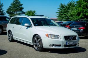 Balts Volvo V70 2012 Liepāja, ar dzinēja tilpumu 2.00 L un nobraukumu 368 tūkst. km par 6500 €, foto 6 vietnē AUTOMOTO.COM.LV