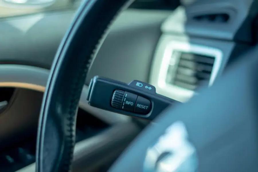 Balts Volvo V70 2012 Liepāja, ar dzinēja tilpumu 2.00 L un nobraukumu 368 tūkst. km par 6500 €, foto 23 vietnē AUTOMOTO.COM.LV