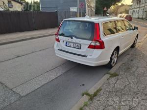 Белый Вольво В70 2012 в Лиепая, объемом двигателя 2.00 л и пробегом 345 тыс. км за 4500 €, фото 6 на AUTOMOTO.COM.LV