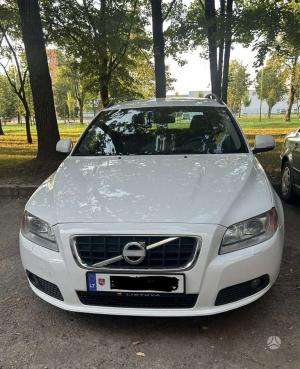 White Volvo V70 2012 in Kaunas, with an engine capacity of 1.56 L and mileage of 262 thousand km for 6500 €, photo  on AUTOMOTO.COM.LV