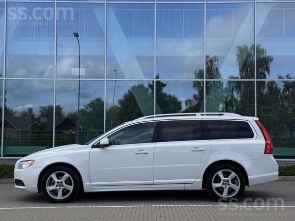 Balts Volvo V70 2012 Rēzekne, ar dzinēja tilpumu 2.00 L un nobraukumu 287 tūkst. km par 6990 €, foto 7 vietnē AUTOMOTO.COM.LV