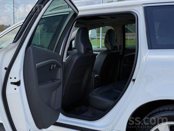 Balts Volvo V70 2012 Rēzekne, ar dzinēja tilpumu 2.00 L un nobraukumu 287 tūkst. km par 6990 €, foto 11 vietnē AUTOMOTO.COM.LV