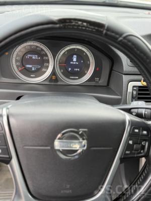 White Volvo V70 2013 in Riga, with an engine capacity of 2.40 L and mileage of 284 thousand km for 6300 €, photo 16 on AUTOMOTO.COM.LV
