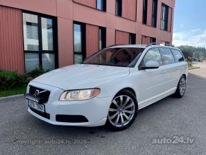 Balts Volvo V70 2013 Tartu, ar dzinēja tilpumu 1.60 L un nobraukumu 380 tūkst. km par 3699 €, foto  vietnē AUTOMOTO.COM.LV