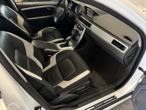 Balts Volvo V70 2013 Kauņa, ar dzinēja tilpumu 1.98 L un nobraukumu 394 tūkst. km par 6650 €, foto 3 vietnē AUTOMOTO.COM.LV