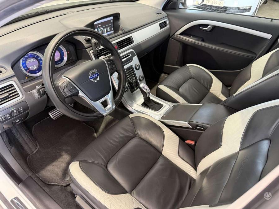 Balts Volvo V70 2013 Kauņa, ar dzinēja tilpumu 1.98 L un nobraukumu 394 tūkst. km par 6650 €, foto 11 vietnē AUTOMOTO.COM.LV