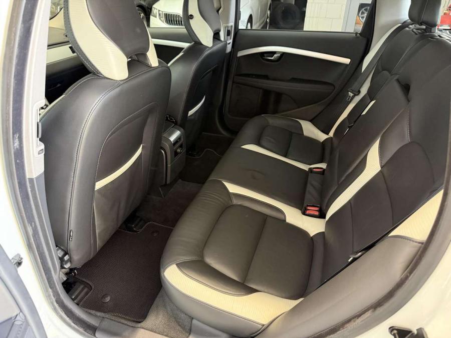 Balts Volvo V70 2013 Kauņa, ar dzinēja tilpumu 1.98 L un nobraukumu 394 tūkst. km par 6650 €, foto 14 vietnē AUTOMOTO.COM.LV