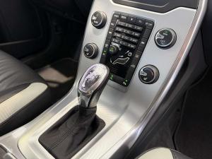 Balts Volvo V70 2013 Kauņa, ar dzinēja tilpumu 1.98 L un nobraukumu 394 tūkst. km par 6650 €, foto 19 vietnē AUTOMOTO.COM.LV