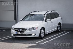 Белый Вольво В70 2013 в Рига, объемом двигателя 1.60 л и пробегом 309 тыс. км за 4200 €, фото  на AUTOMOTO.COM.LV