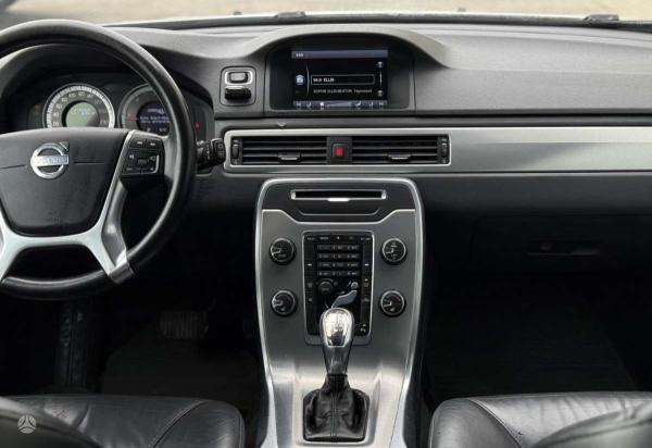 Balts Volvo V70 2013 Klaipėda, ar dzinēja tilpumu 0.00 L un nobraukumu 371 tūkst. km par 2540 €, foto 10 vietnē AUTOMOTO.COM.LV