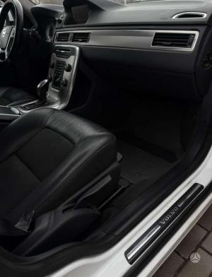 White Volvo V70 2013 in Klaipeda, with an engine capacity of 0.00 L and mileage of 371 thousand km for 2540 €, photo 22 on AUTOMOTO.COM.LV