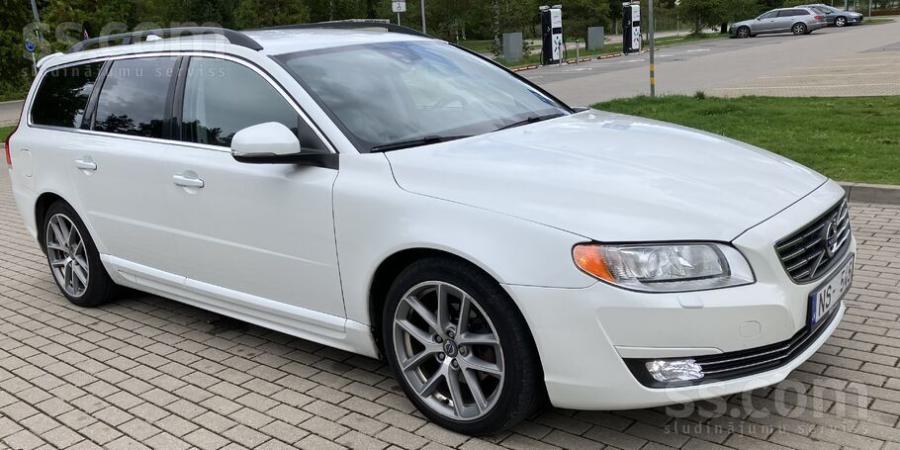 Balts Volvo V70 2013 Liepāja, ar dzinēja tilpumu 1.60 L un nobraukumu 301 tūkst. km par 3500 €, foto 4 vietnē AUTOMOTO.COM.LV