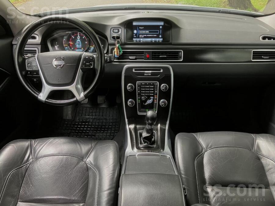 Balts Volvo V70 2013 Liepāja, ar dzinēja tilpumu 1.60 L un nobraukumu 301 tūkst. km par 3500 €, foto 10 vietnē AUTOMOTO.COM.LV