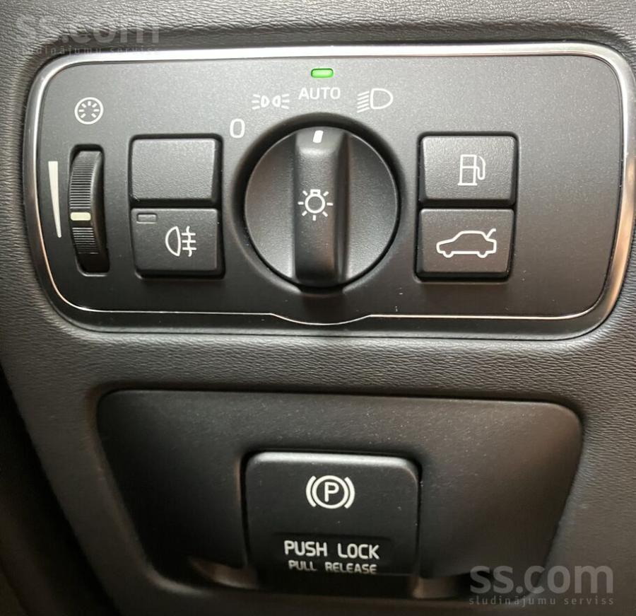 Balts Volvo V70 2013 Liepāja, ar dzinēja tilpumu 1.60 L un nobraukumu 301 tūkst. km par 3500 €, foto 14 vietnē AUTOMOTO.COM.LV