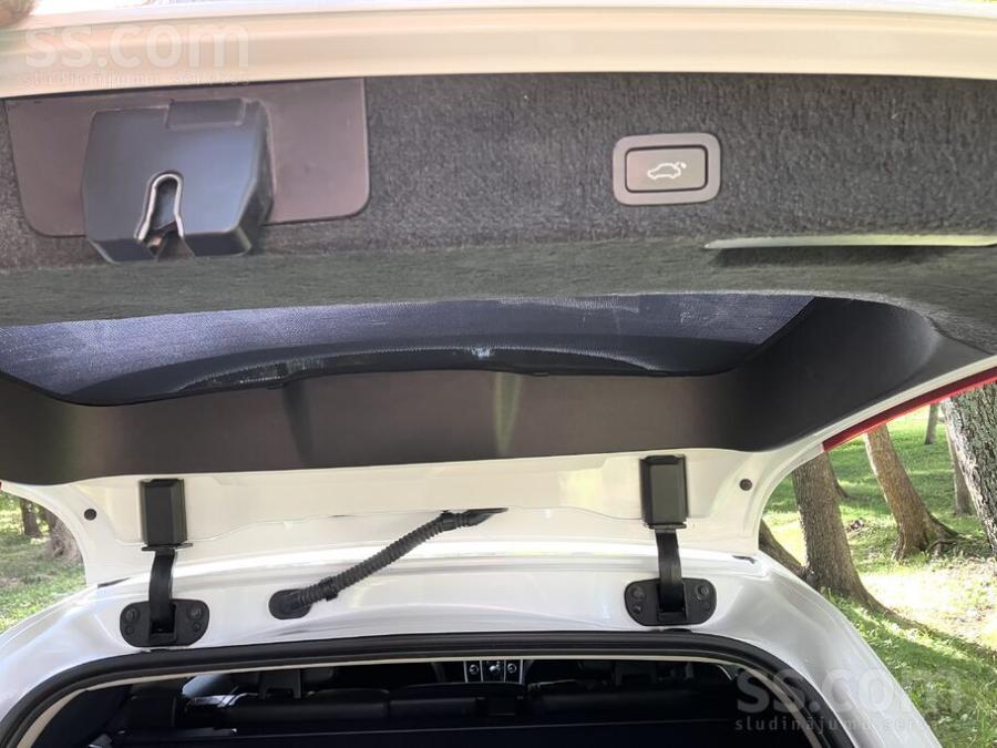 Balts Volvo V70 2013 Liepāja, ar dzinēja tilpumu 1.60 L un nobraukumu 301 tūkst. km par 3500 €, foto 16 vietnē AUTOMOTO.COM.LV