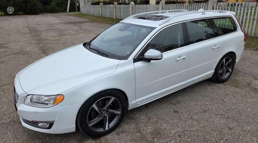 White Volvo V70 2014 in Kaunas, with an engine capacity of 2.40 L and mileage of 270 thousand km for 11300 €, photo 2 on AUTOMOTO.COM.LV