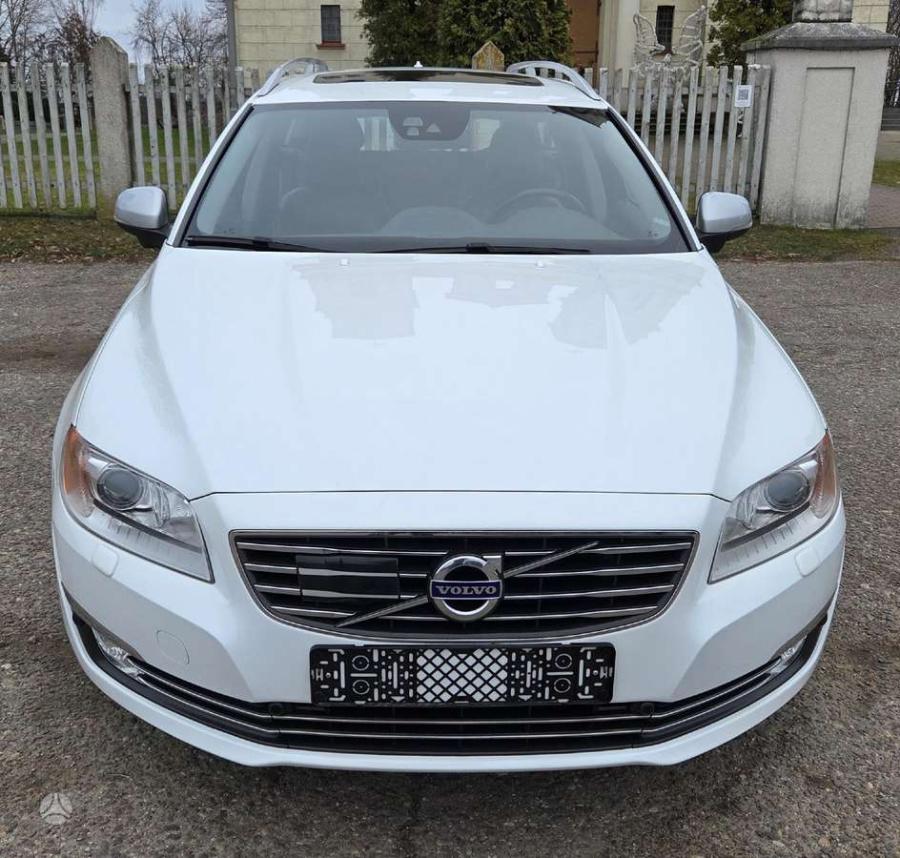 White Volvo V70 2014 in Kaunas, with an engine capacity of 2.40 L and mileage of 270 thousand km for 11300 €, photo 8 on AUTOMOTO.COM.LV